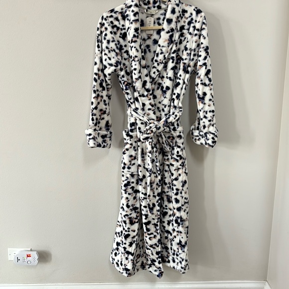 Soma | Intimates & Sleepwear | Soma So Cozy Arctic Robe | Poshmark